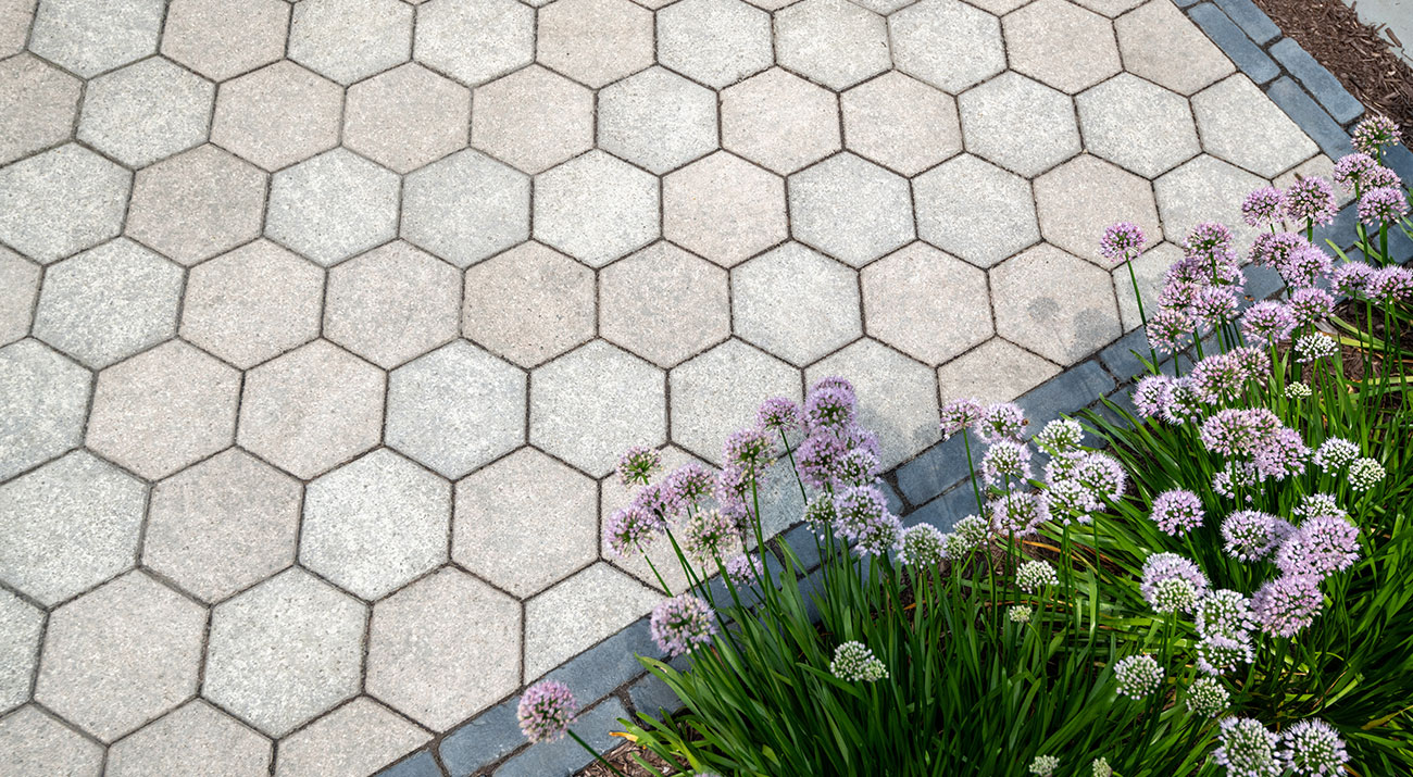 HEX™ Driveway Pavers | Unilock New York
